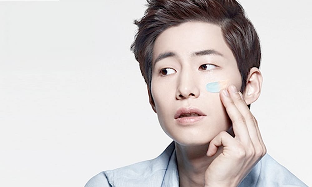 Ya, betul! Lelaki Korea Pakai Make-up. Ini 10 Alat Solek Harian Oppa ...